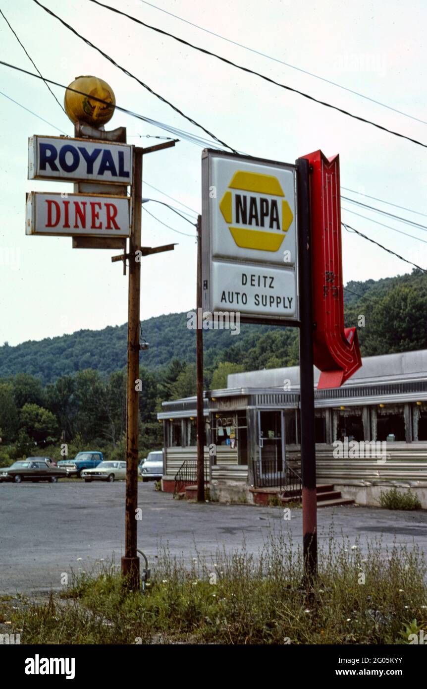 1970s Diner High Resolution Stock Photography and Images - Alamy