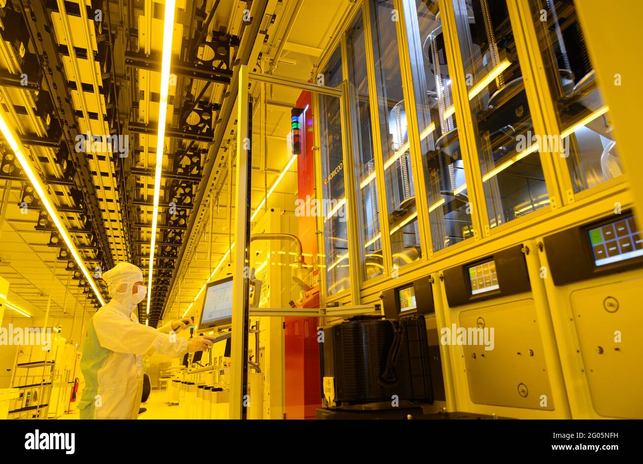 31 May 2021, Saxony, Dresden: During a press tour of Bosch's new ...