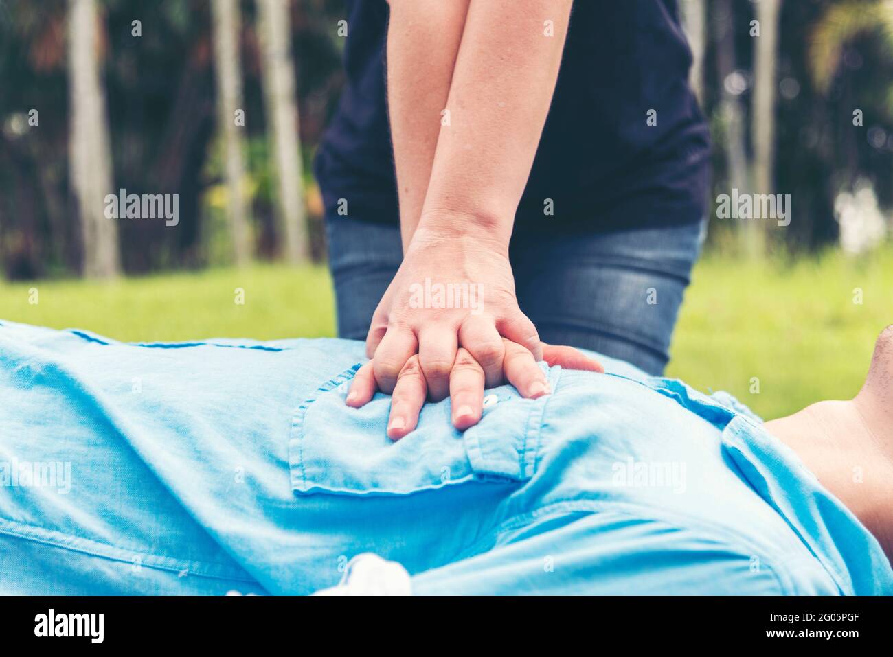 Chest compression hi-res stock photography and images - Alamy