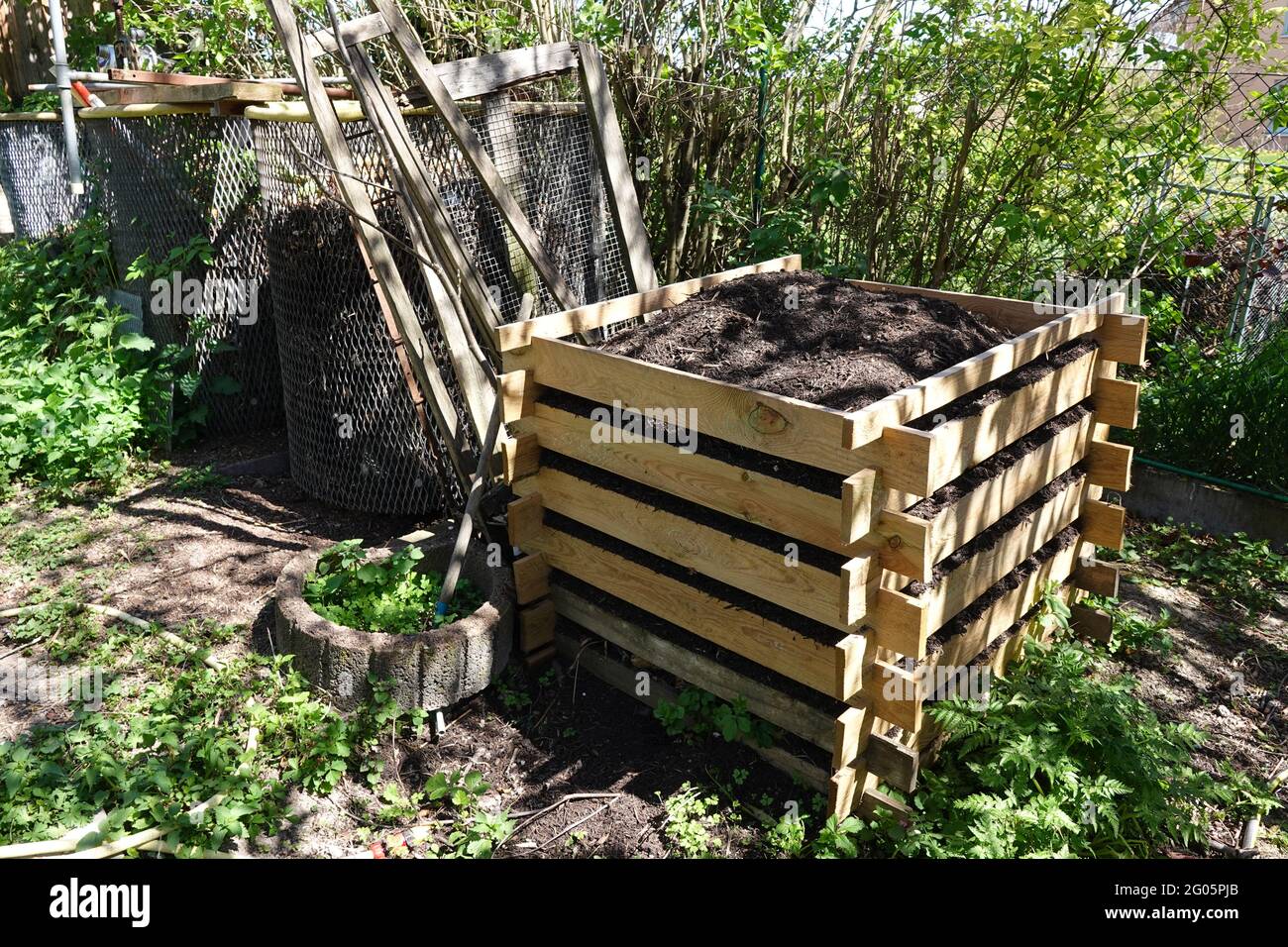 Finished composter hi-res stock photography and images - Alamy