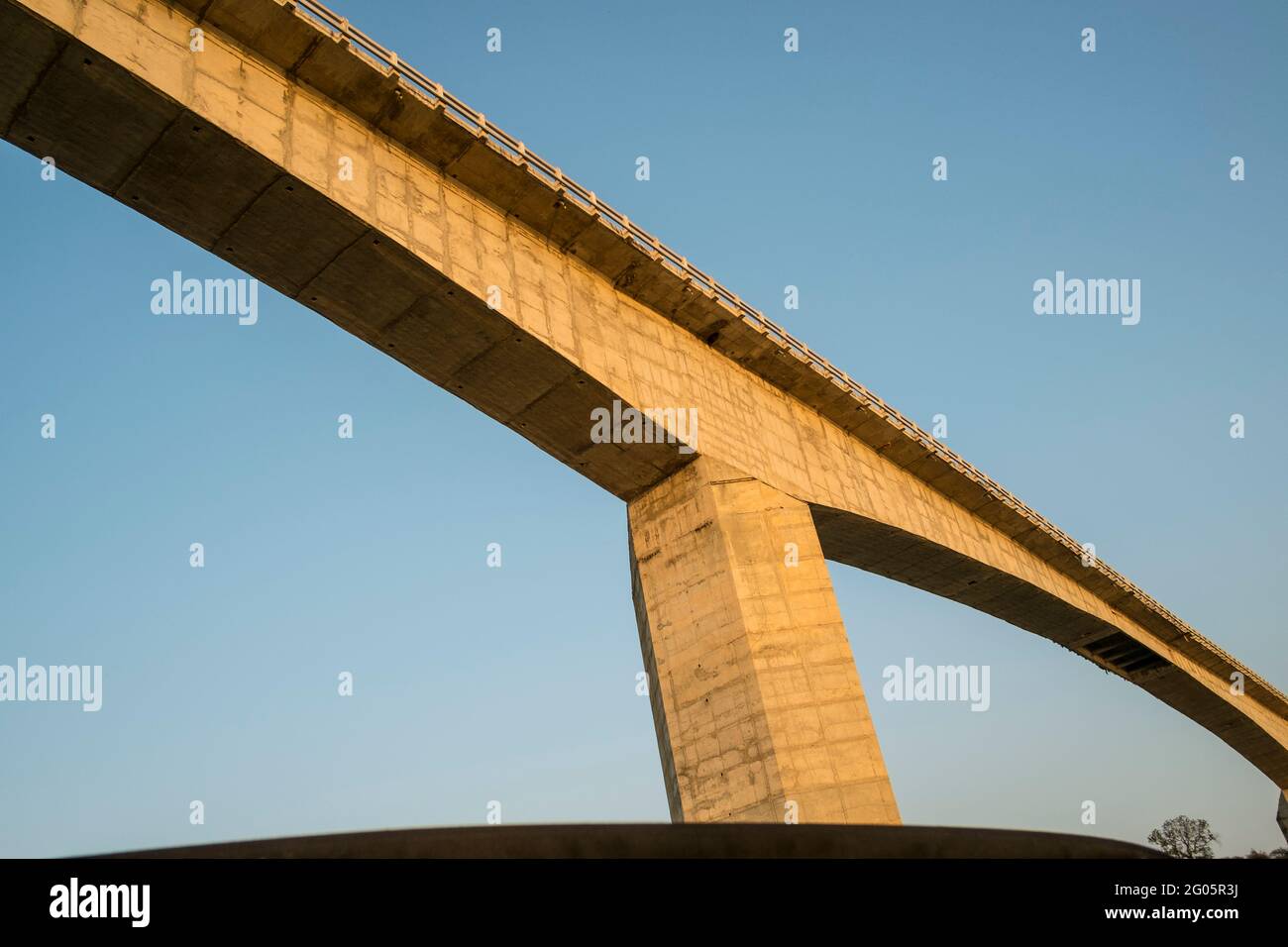 The beautiful Pali Bridge on the river Chambal connecting Madhya ...