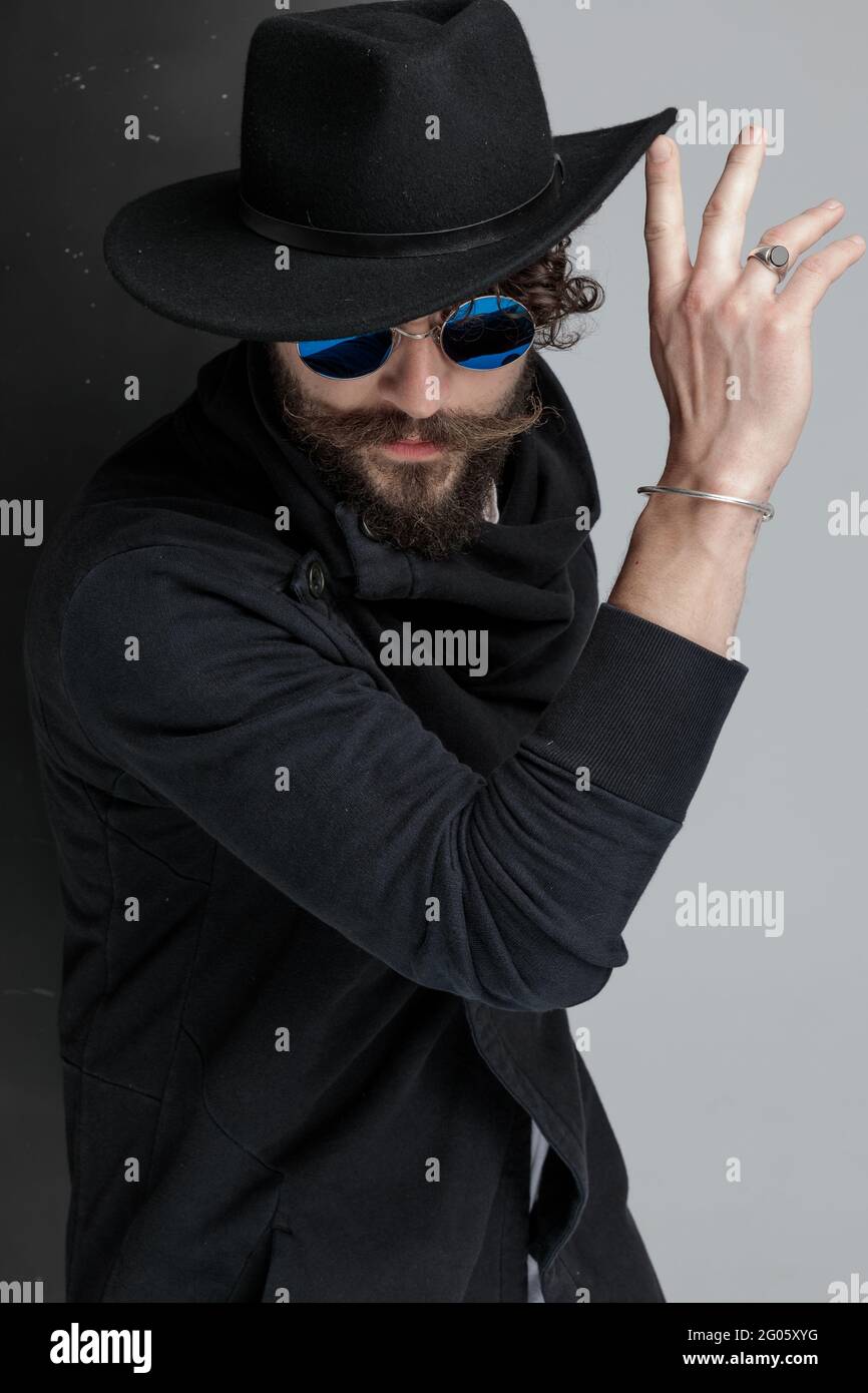 Pushing hands down hi-res stock photography and images - Alamy