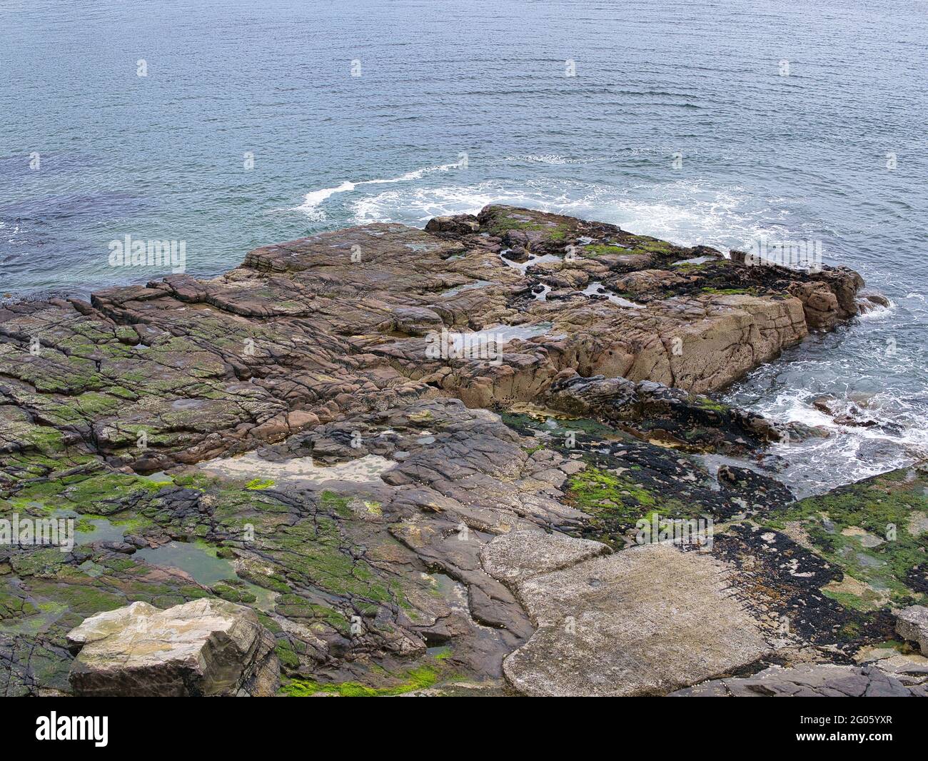 Wave cut platform hi-res stock photography and images - Alamy