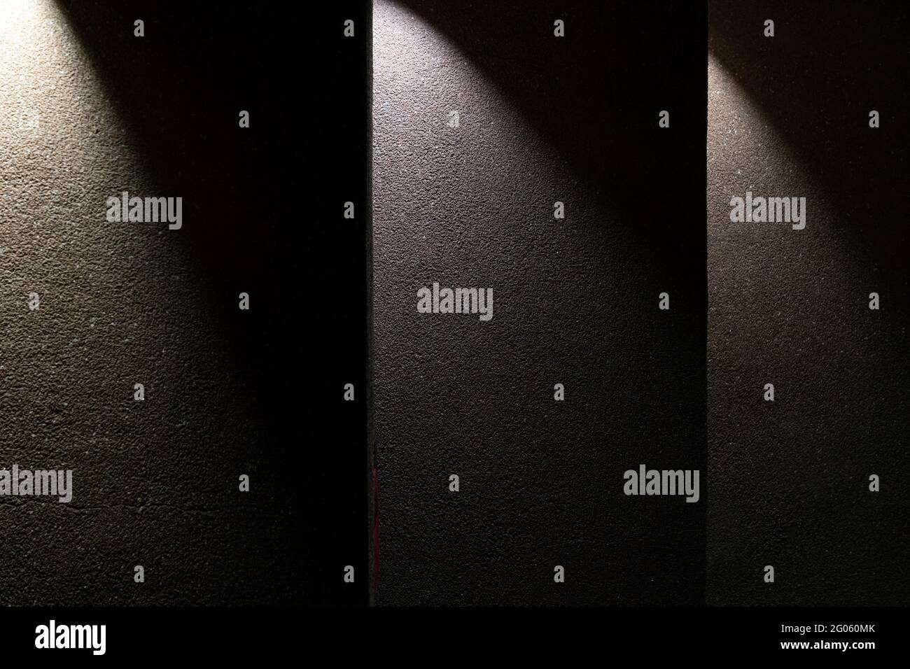 wall, lighting. Light and shadow, texture background. Modern interiors ...