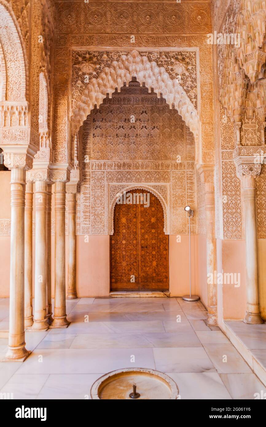 Islamic plasterwork hi-res stock photography and images - Alamy