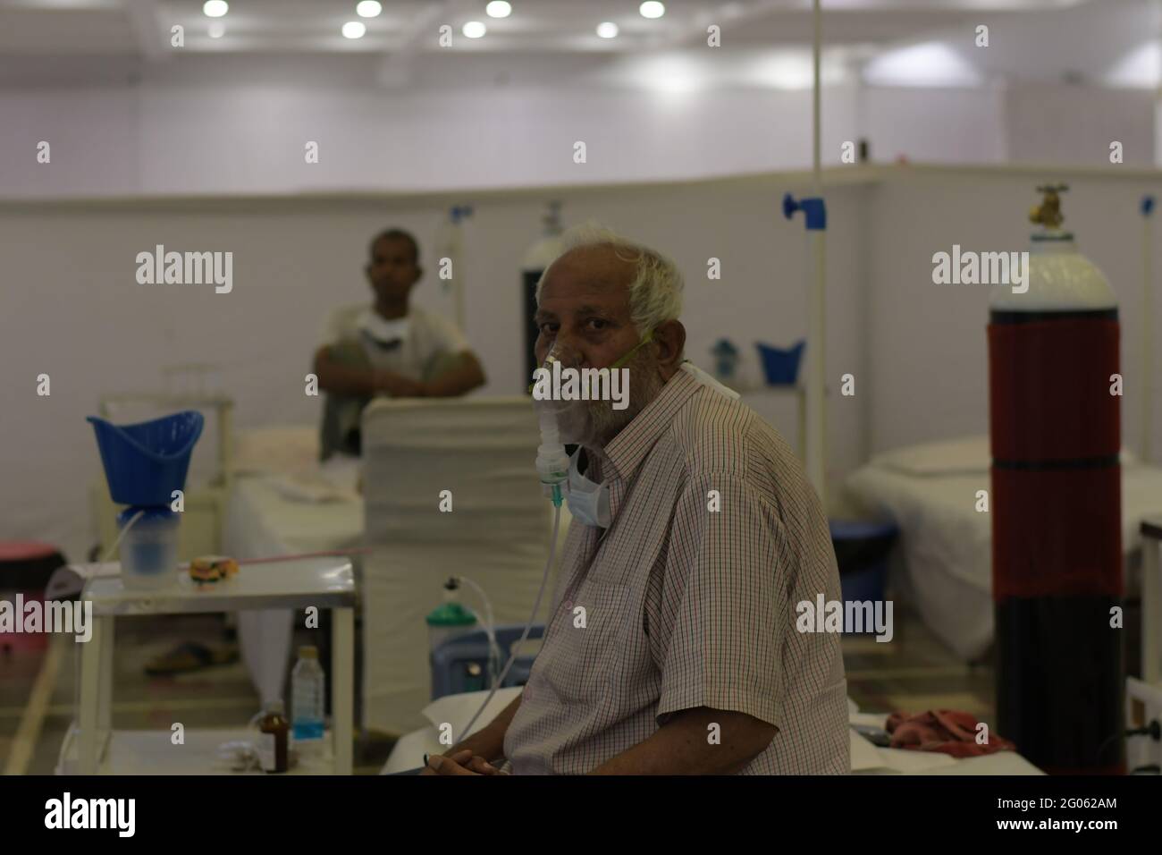 New Delhi, India. 30th May, 2021. Covid positive patients at isolation ...