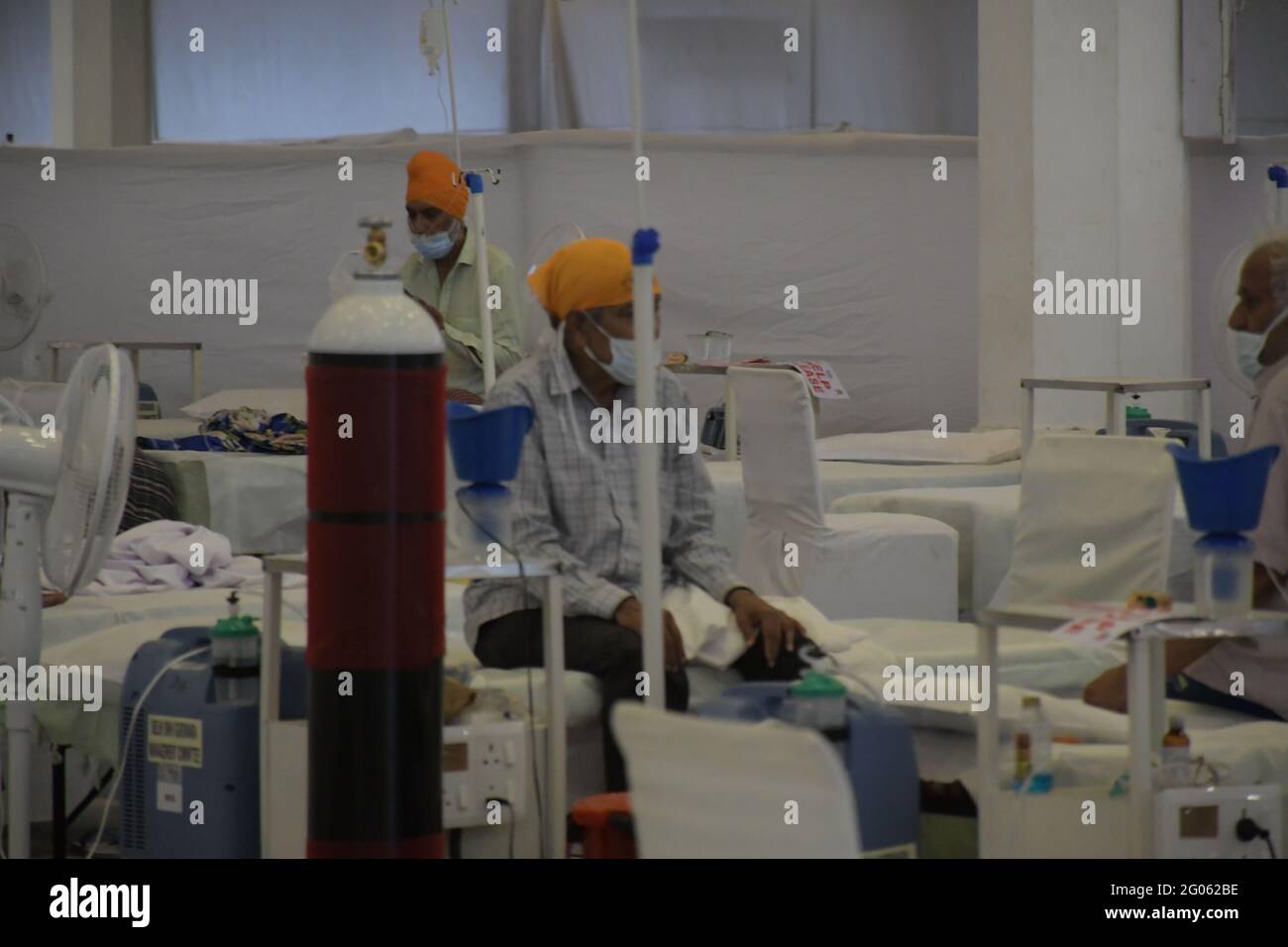 New Delhi, India. 30th May, 2021. Covid positive patients at isolation ...