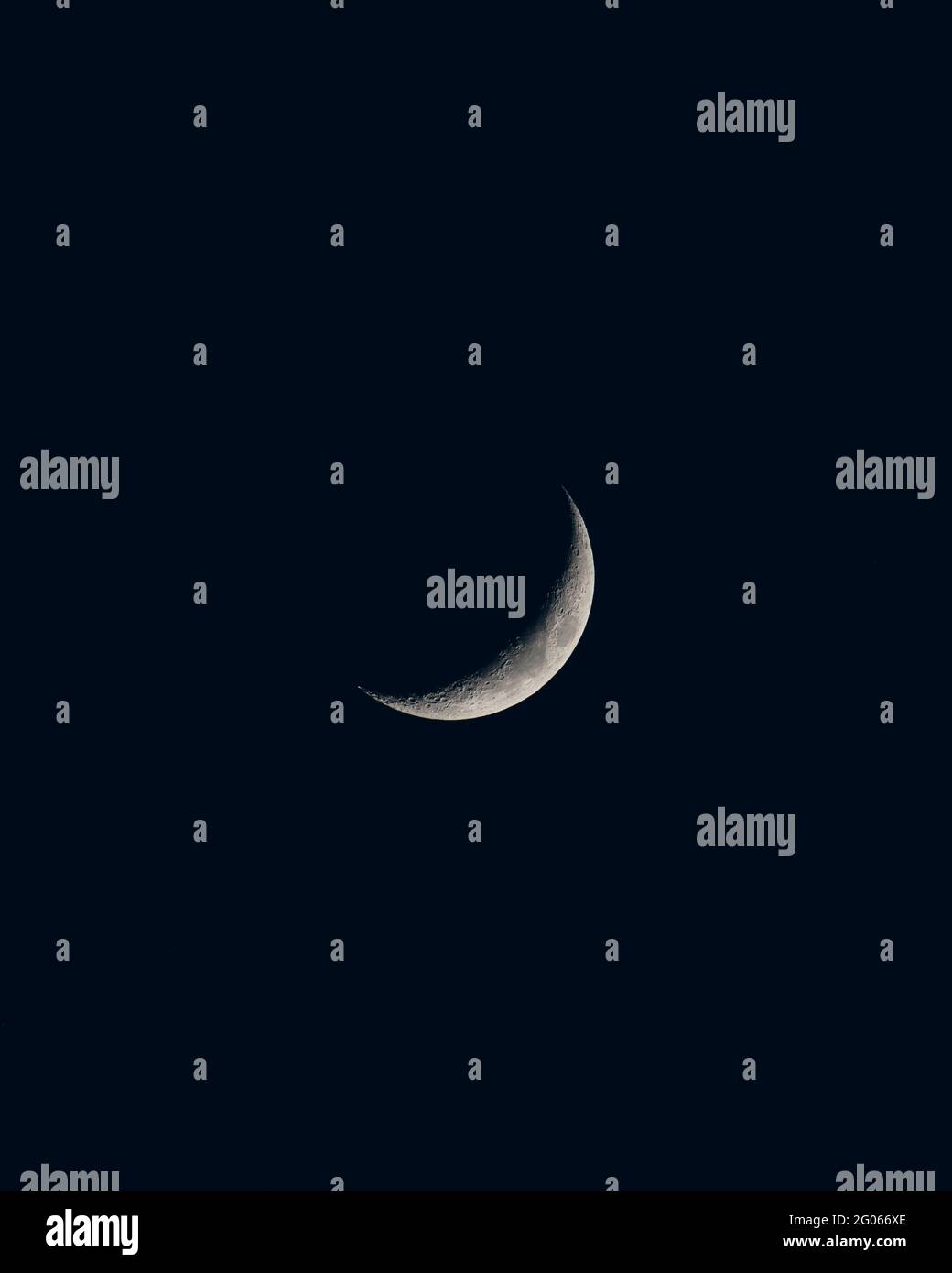 Half moon crescent sky hi-res stock photography and images - Alamy