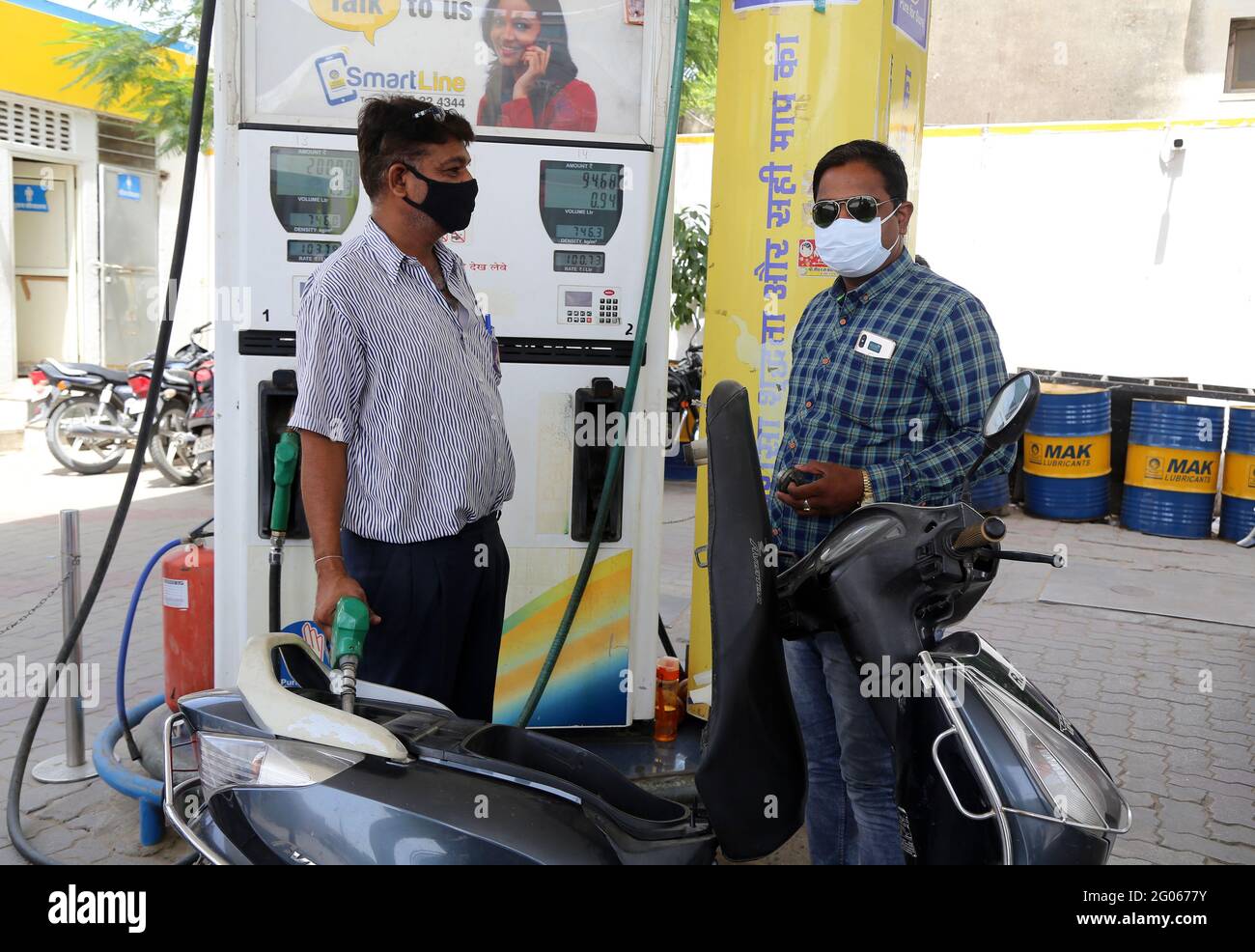 Normal people india 2021 hi-res stock photography and images - Alamy