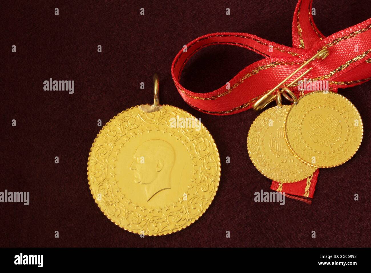 Turkish gold coin. Turkish Gold coin necklace Stock Photo - Alamy
