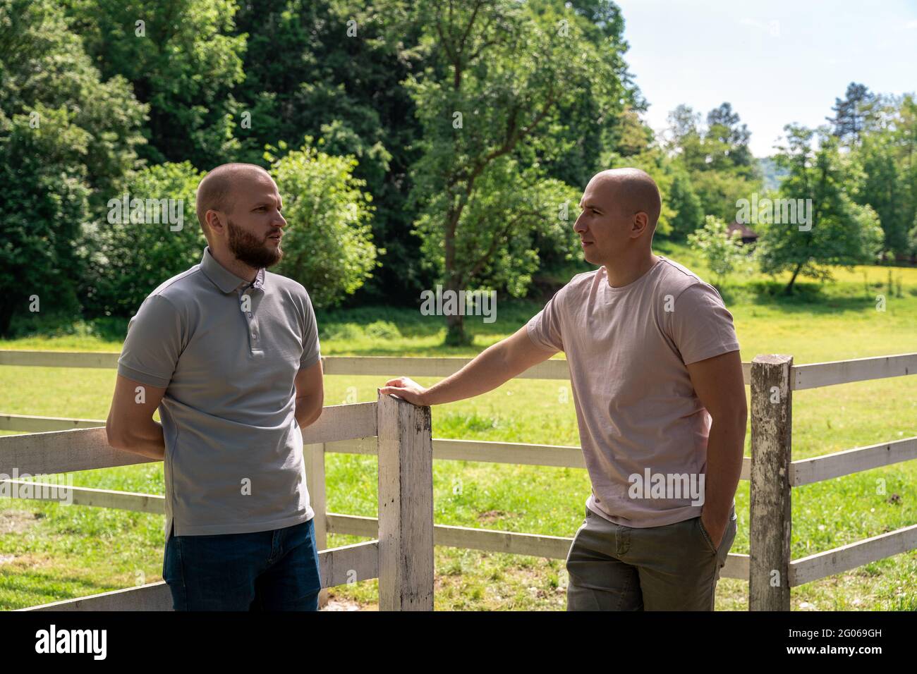 Serious discussion hi-res stock photography and images - Alamy