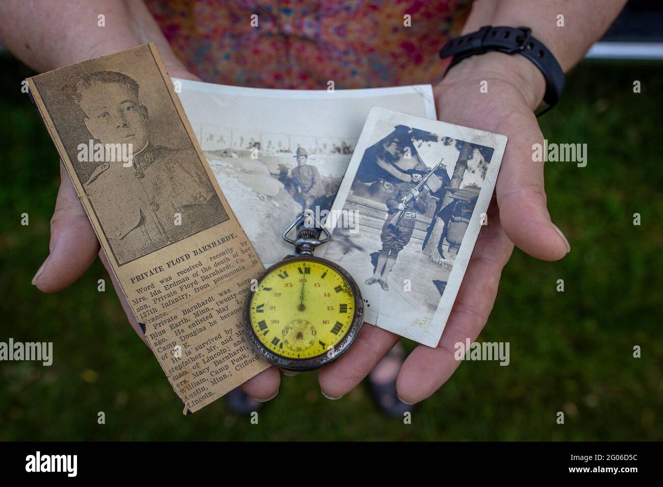 Elizabeth flores hi-res stock photography and images - Alamy