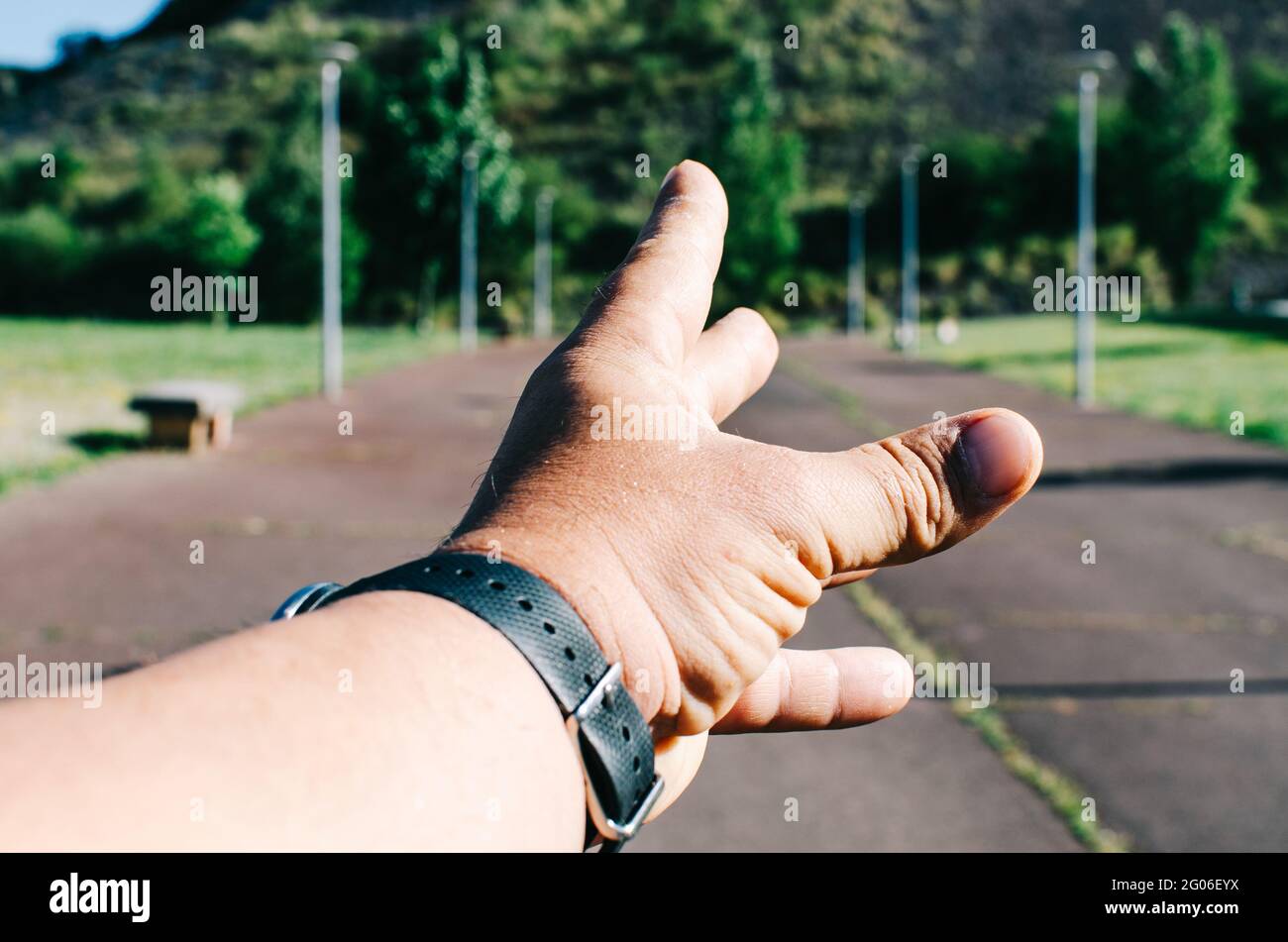Man hand pointing to the horizon Stock Photo - Alamy