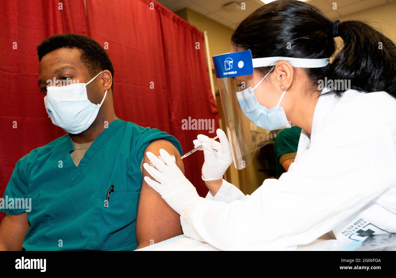 Reportage: Army Cpt. Isaiah Horton, a doctor at Walter Reed National ...