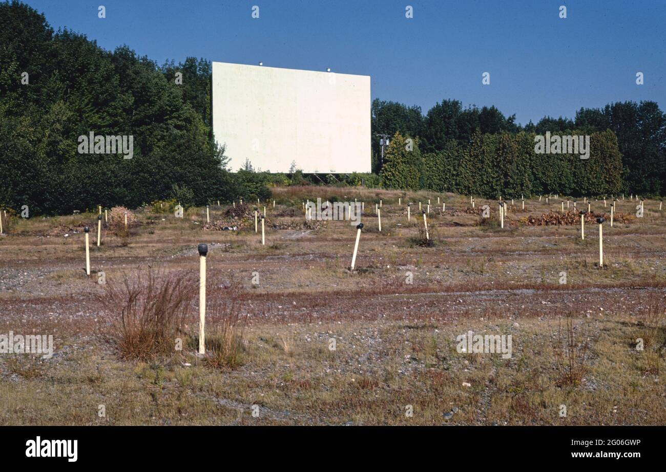 1980s drive in theater hi-res stock photography and images - Alamy