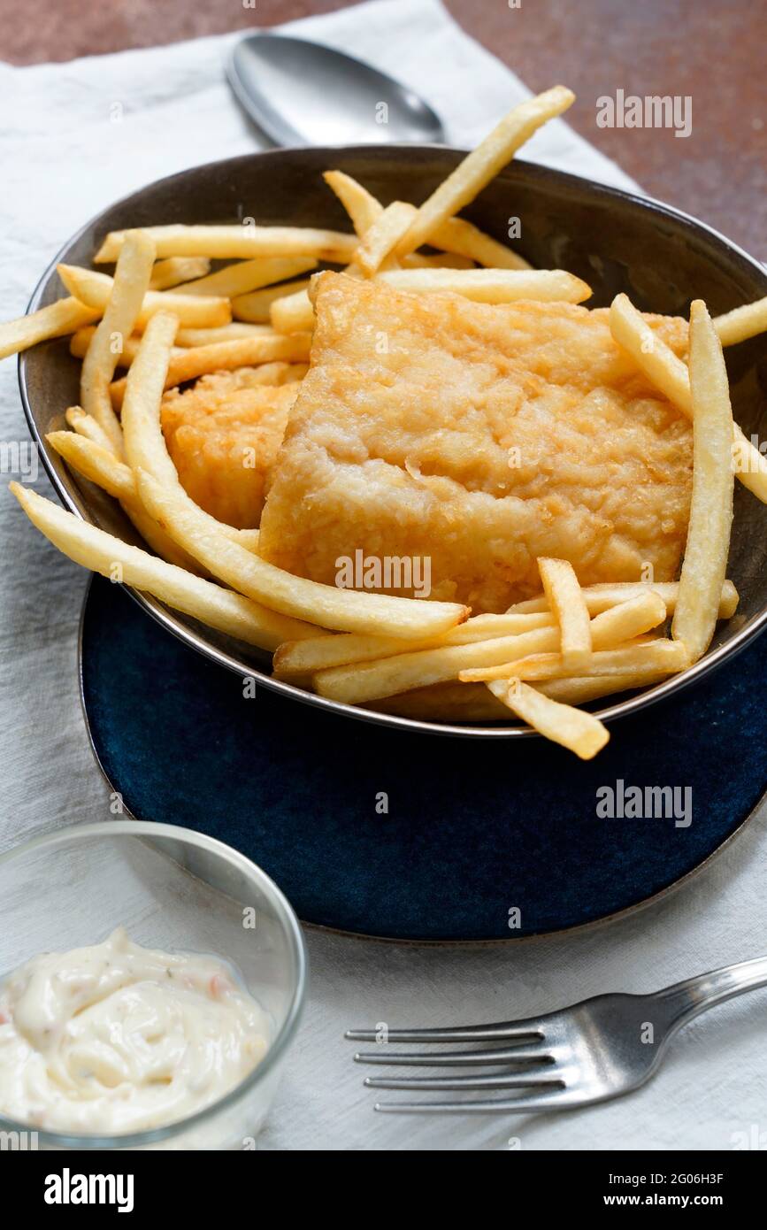 Breaded hake tartar sauce hi-res stock photography and images - Alamy