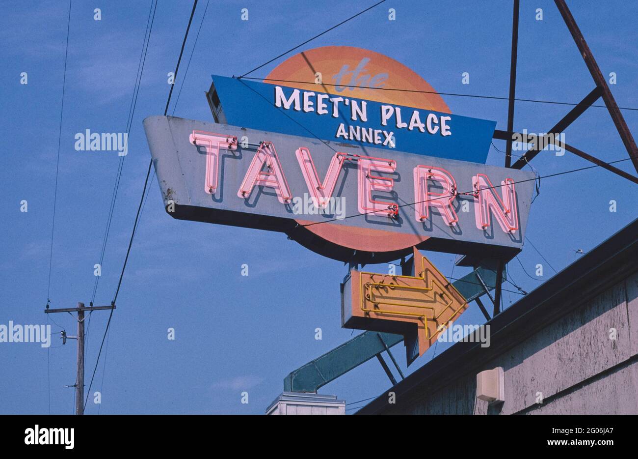 2000s bar sign hi-res stock photography and images - Alamy