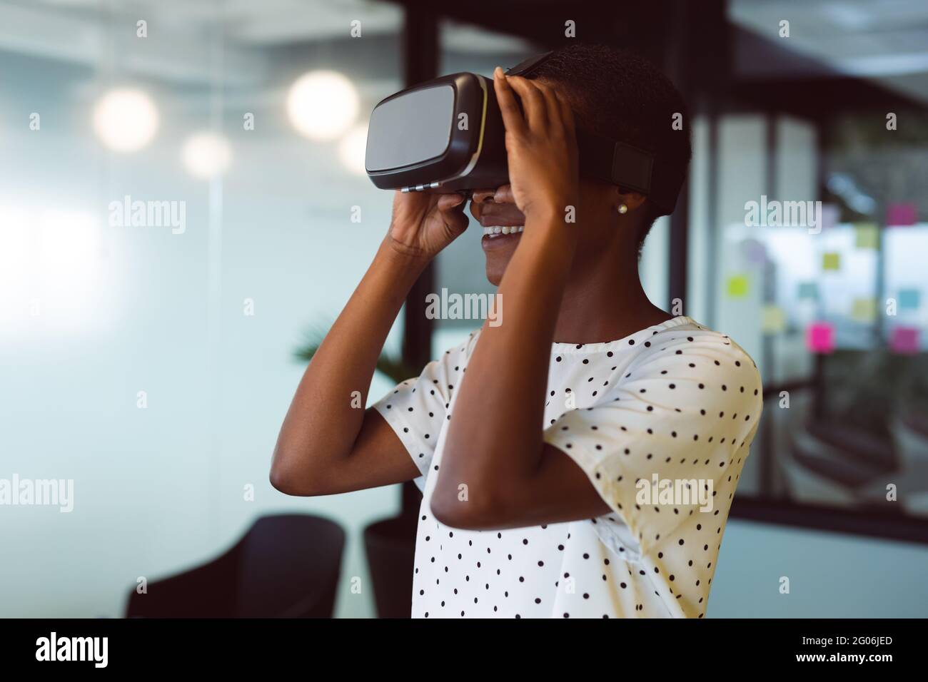 Vr concept young woman hi-res stock photography and images - Alamy