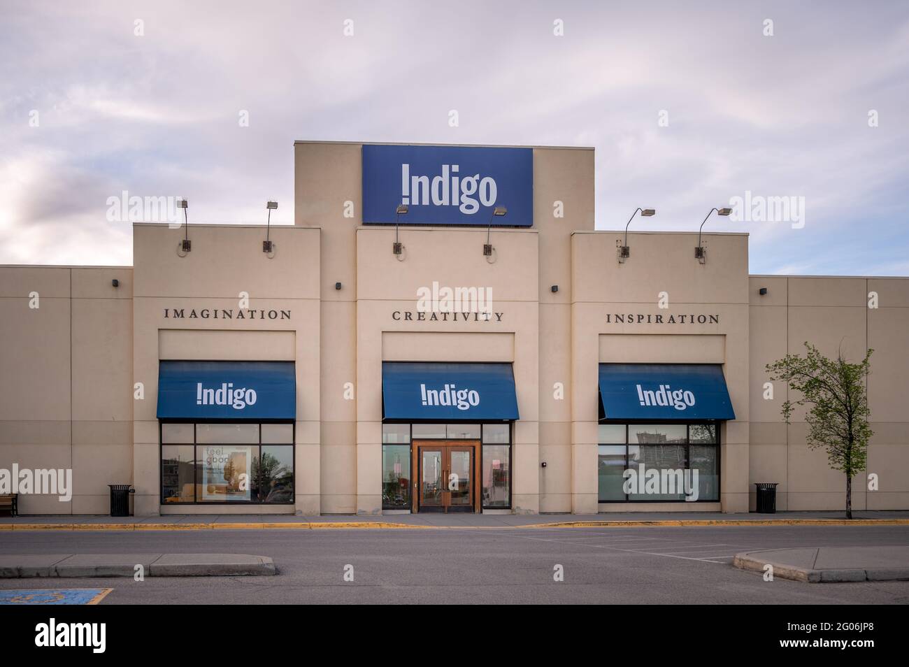 Chapters book store hi-res stock photography and images - Alamy