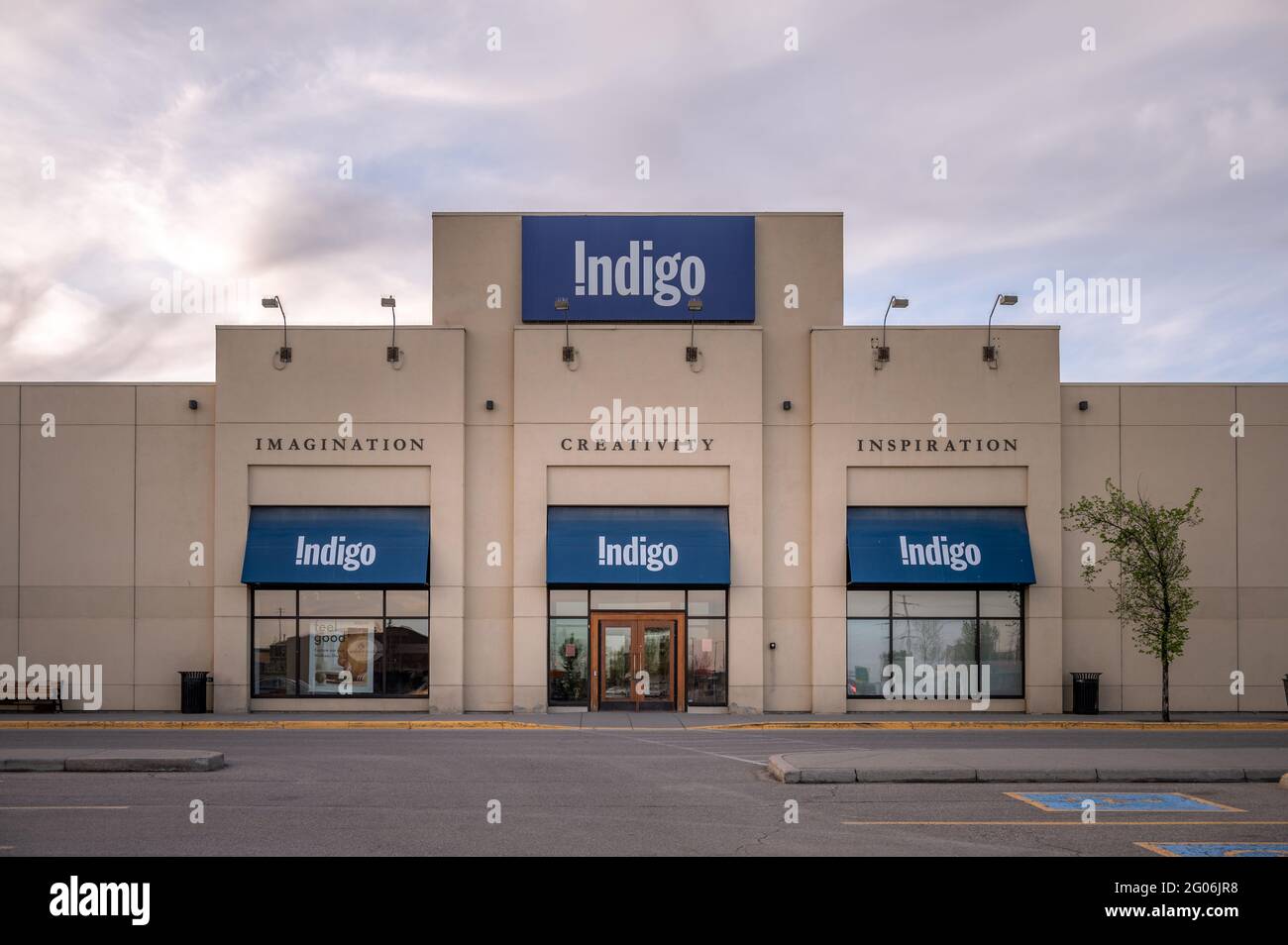 Chapters book store hi-res stock photography and images - Alamy