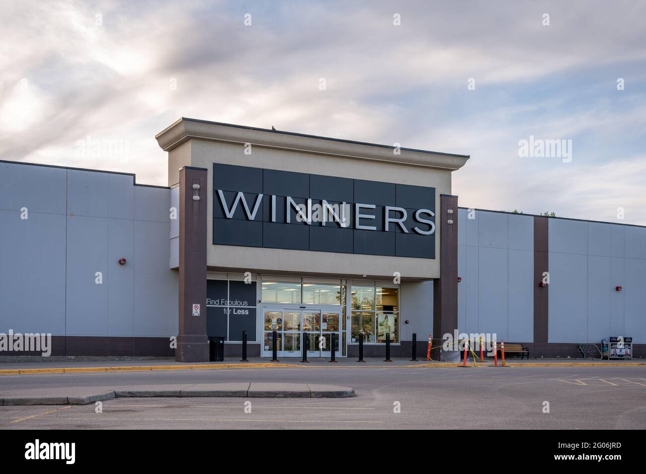 Winners store hi-res stock photography and images - Alamy