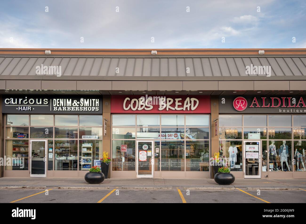 Bread bakery exterior not people hi-res stock photography and images ...