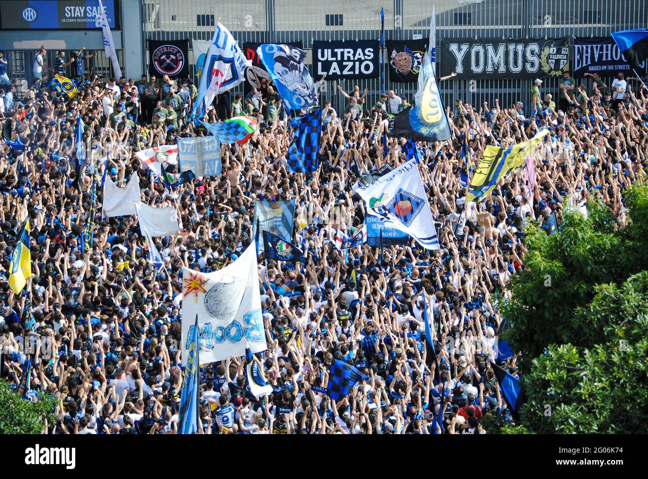 Milan,Italy, may 23 2021 - f.c. Inter fans celebrations for winning of ...