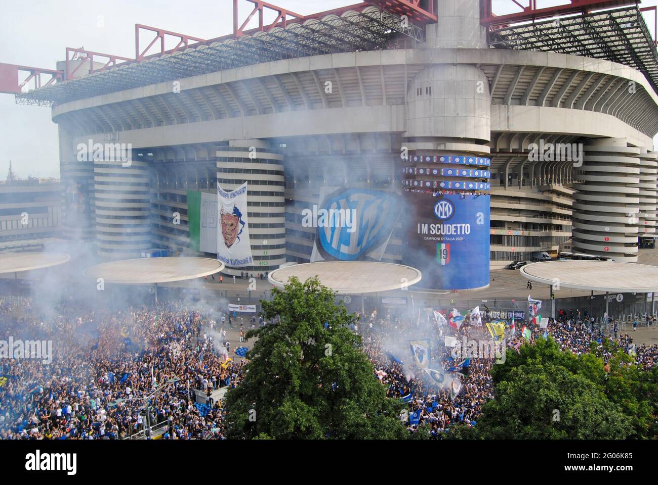 Milan,Italy, may 23 2021 - f.c. Inter fans celebrations for winning of ...