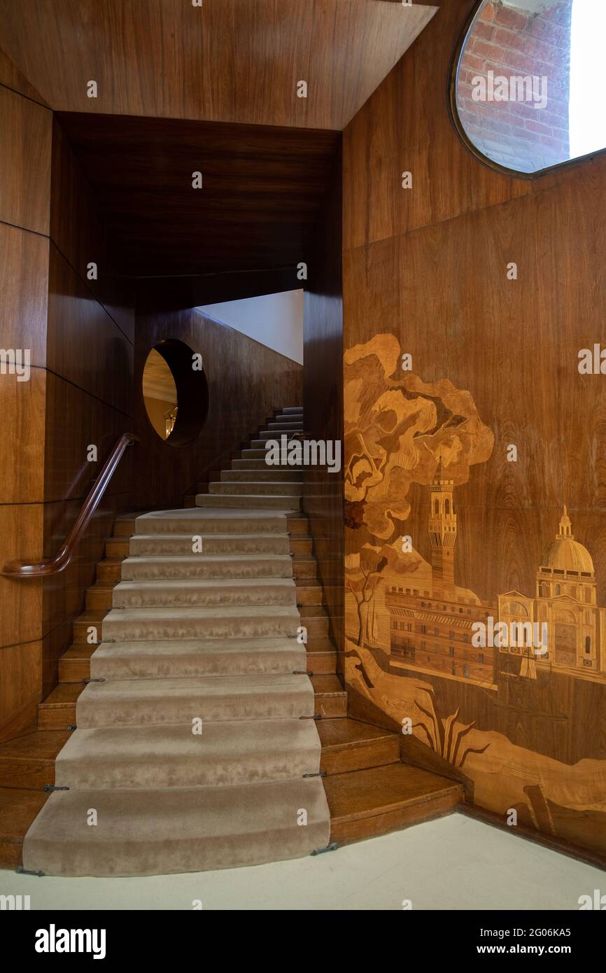 Stephen and virginia courtauld hi-res stock photography and images - Alamy