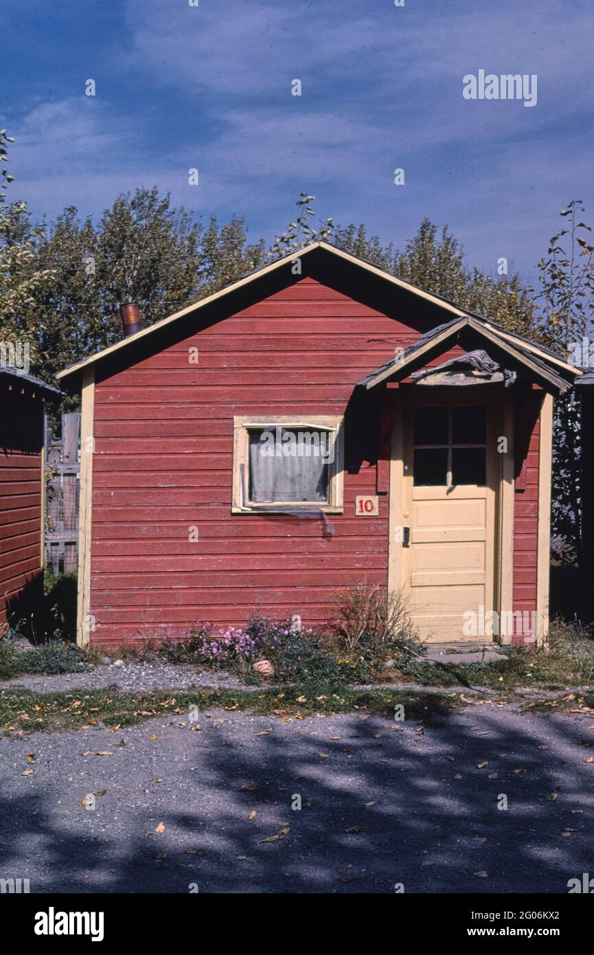 Motel cabin 1980s hi-res stock photography and images - Alamy