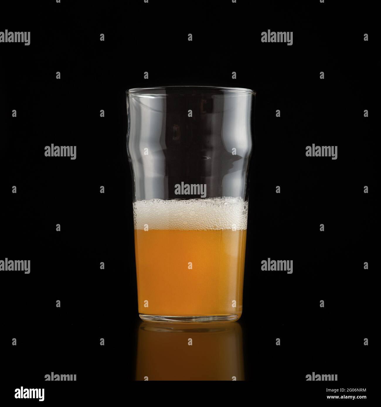 Customer order, beverage production, business and fresh cold beer Stock ...