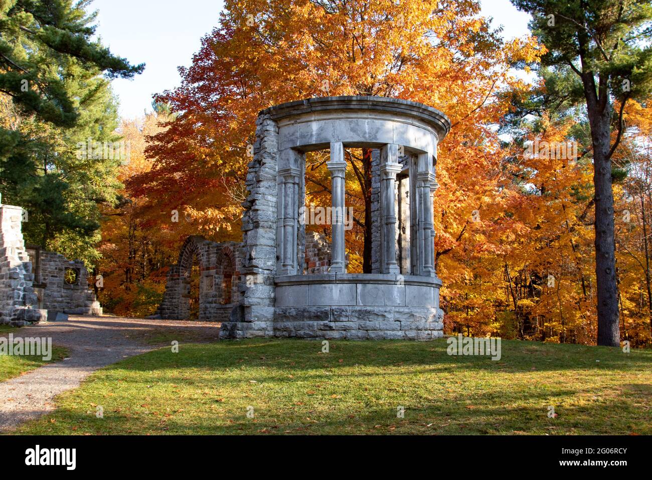 Abbey ruins in autumn with a colorful backdrop Stock Photo - Alamy