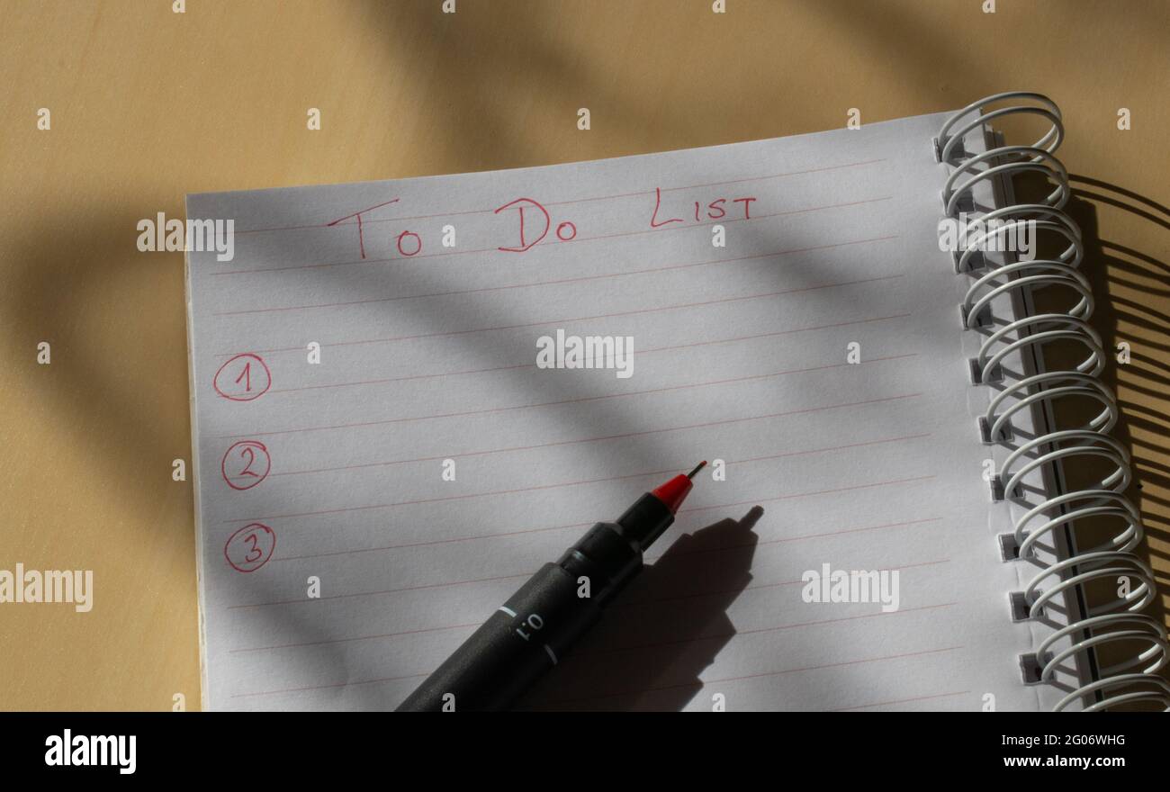 Check list in notebook hi-res stock photography and images - Alamy
