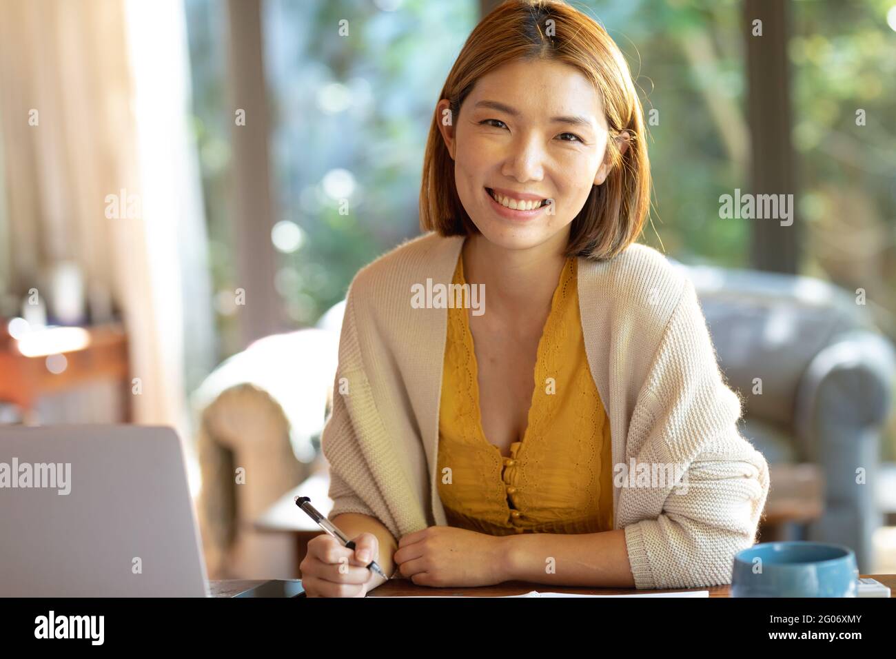 Asian woman working from home hi-res stock photography and images - Alamy