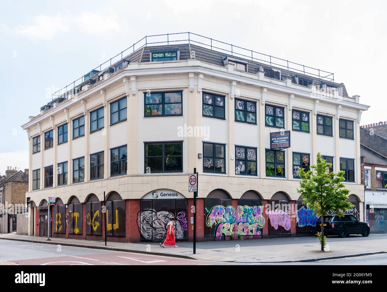 Genesis building hi-res stock photography and images - Alamy