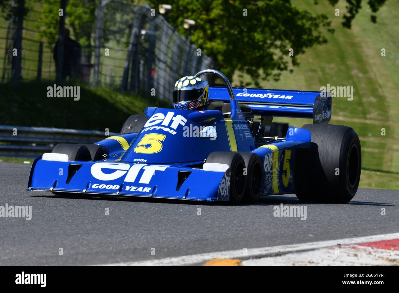 Jonathan Holtzman, Tyrrell P34, six wheeled F1 car, Masters Historic ...