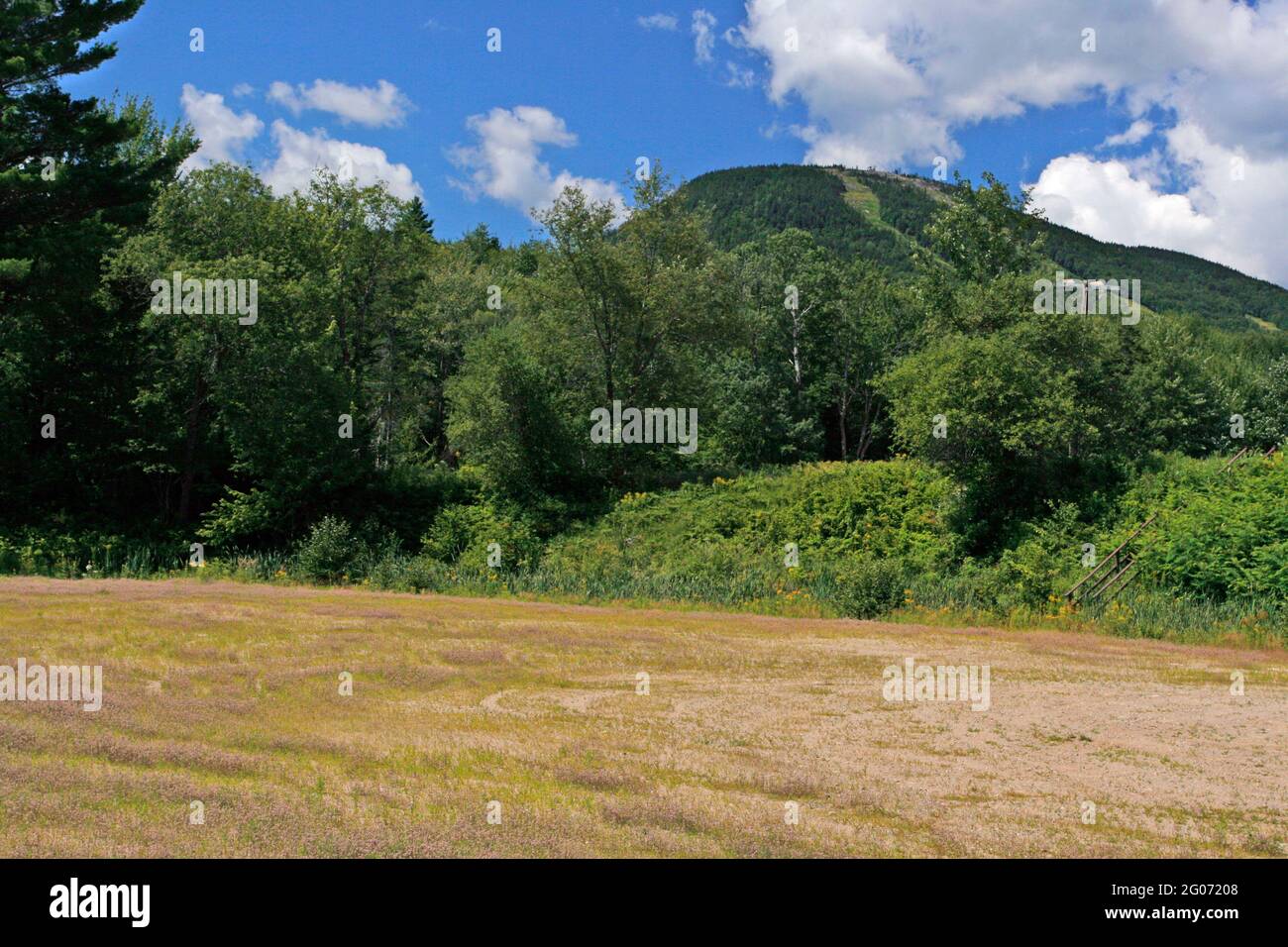 Rural maine hi-res stock photography and images - Alamy