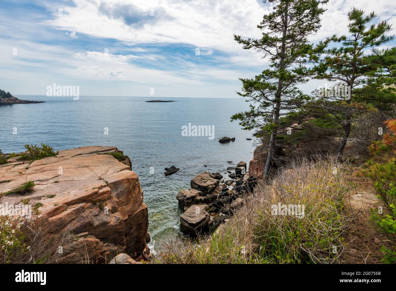 Thunder hole acadia national park hi-res stock photography and images ...