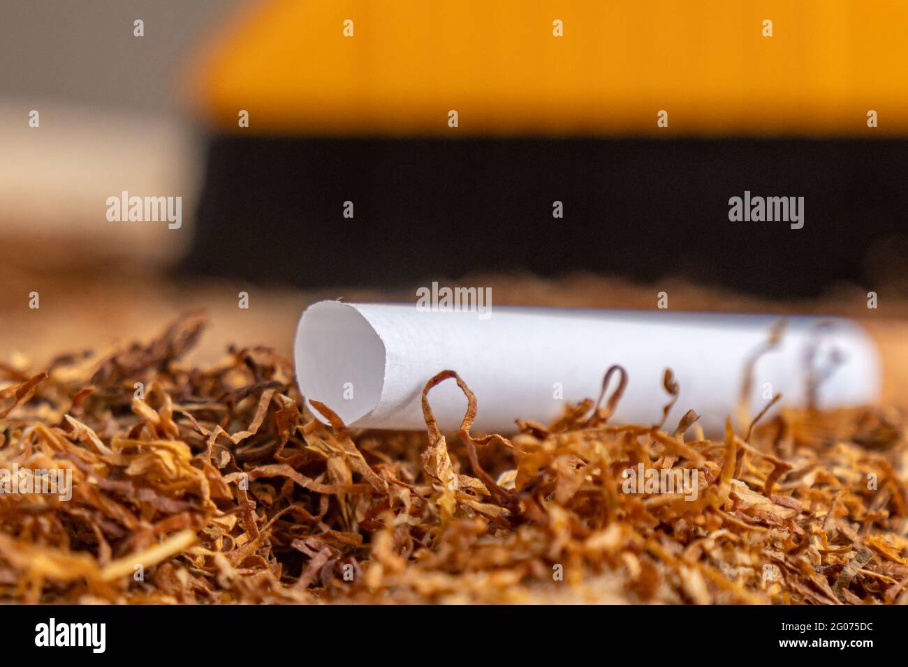 Empty cartridges with a filter for filling with tobacco, cigarettes on ...