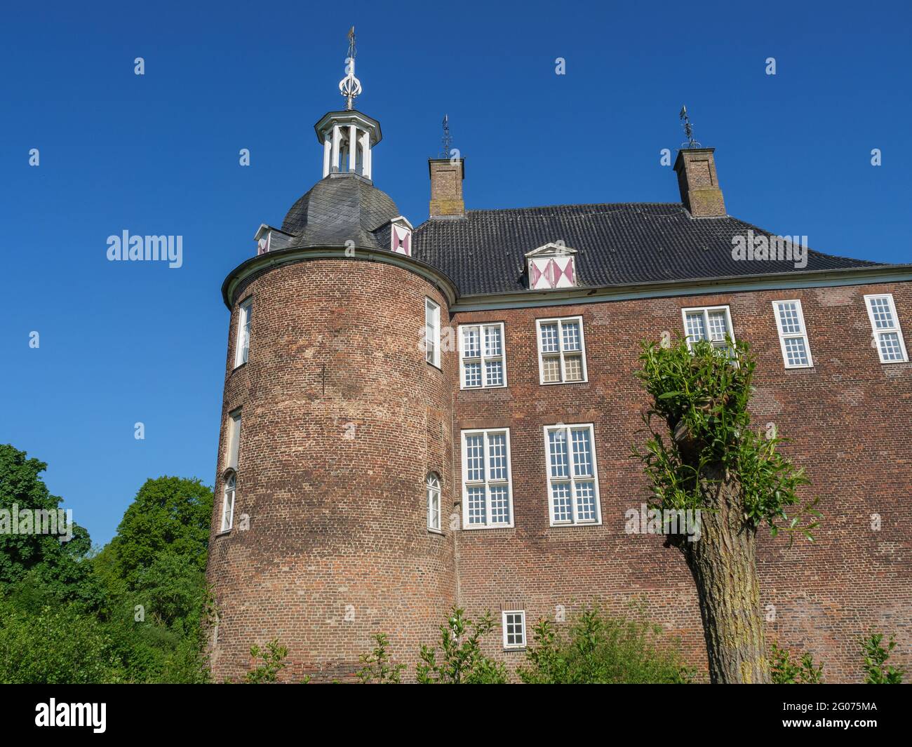 the castle of ringenberg Stock Photo - Alamy