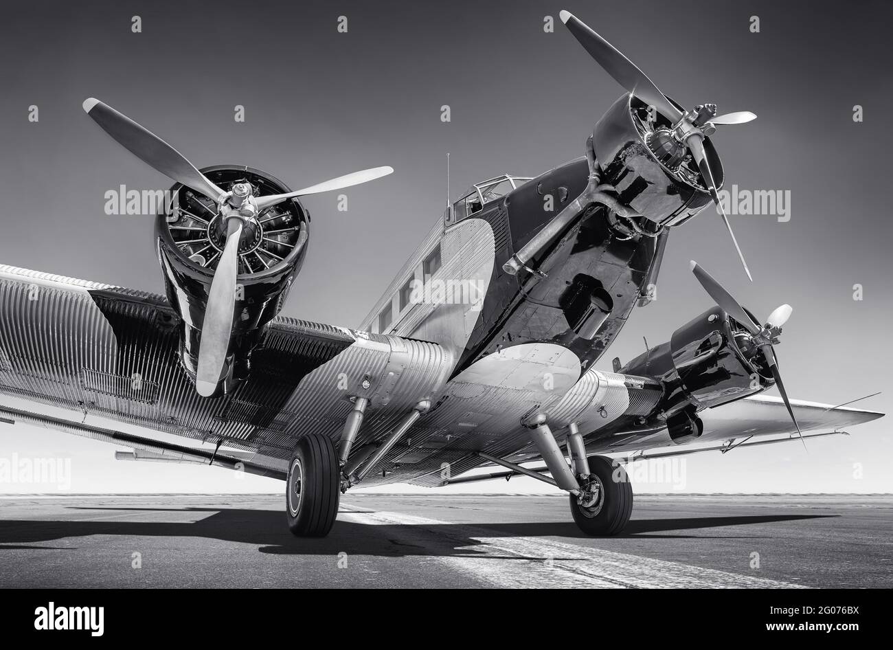 propeller of an historical aircraft Stock Photo - Alamy