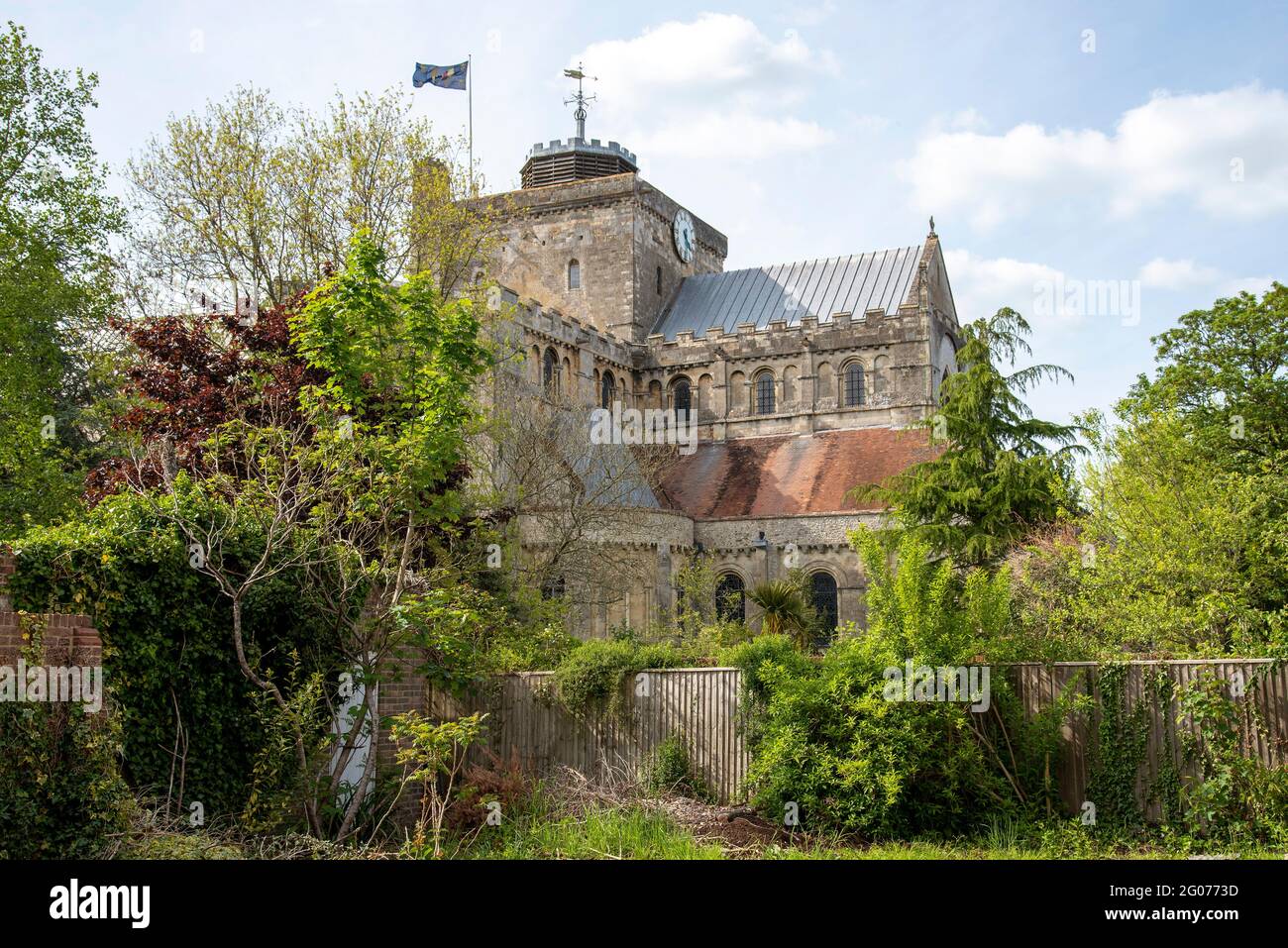 Romsey abbey hi-res stock photography and images - Alamy