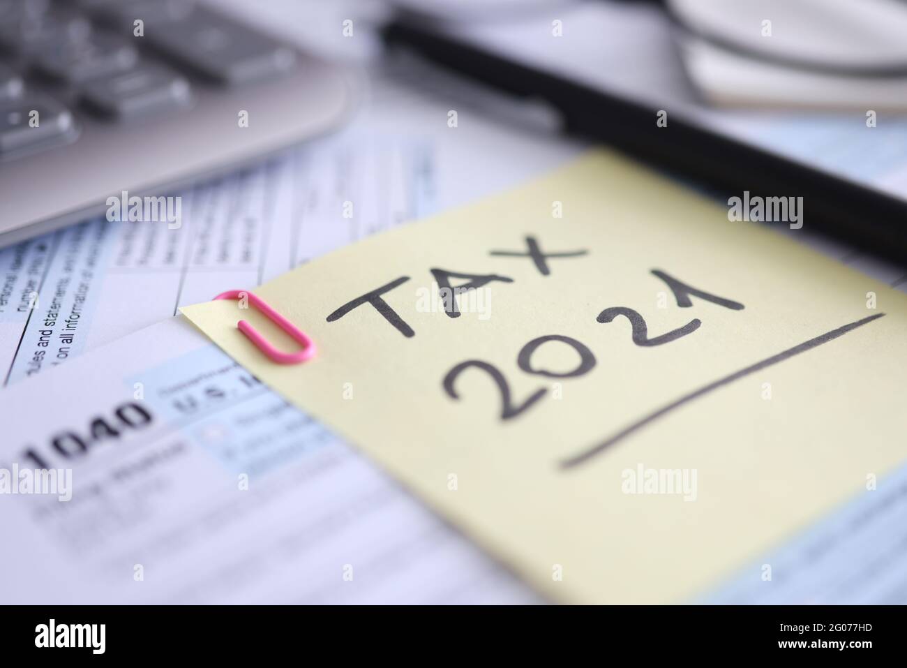 2021 tax forms hi-res stock photography and images - Alamy