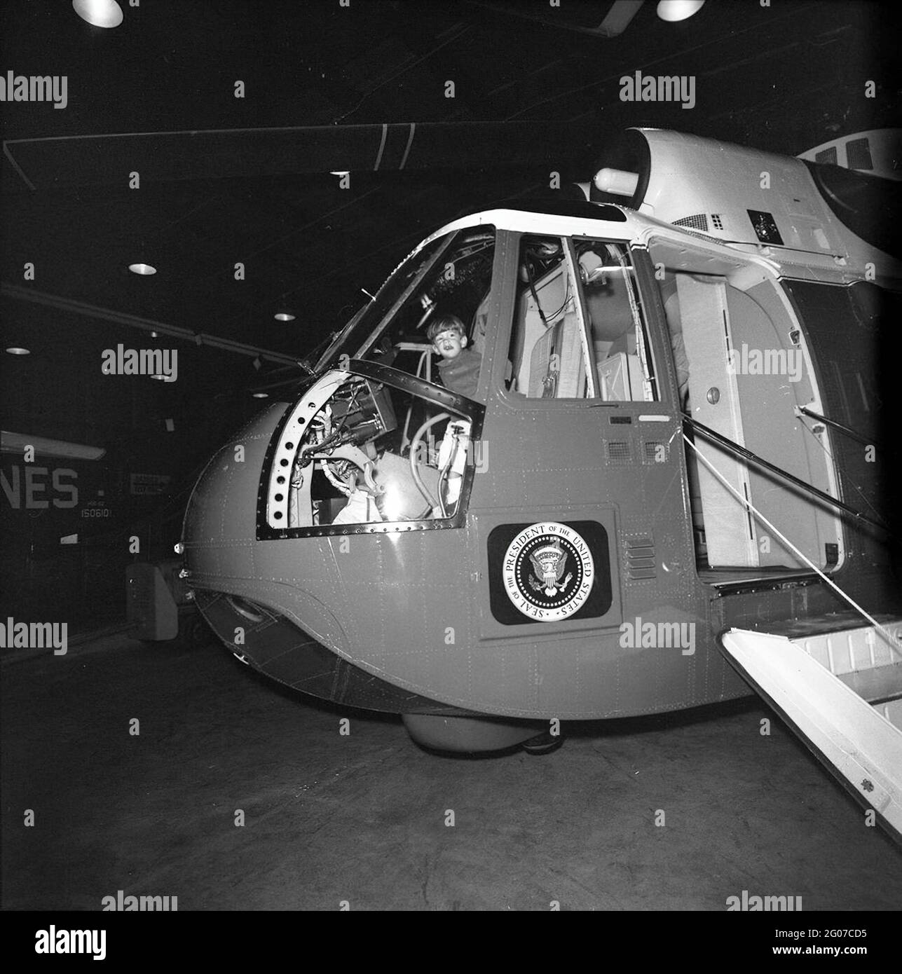 John f kennedy jr helicopter hi-res stock photography and images - Alamy