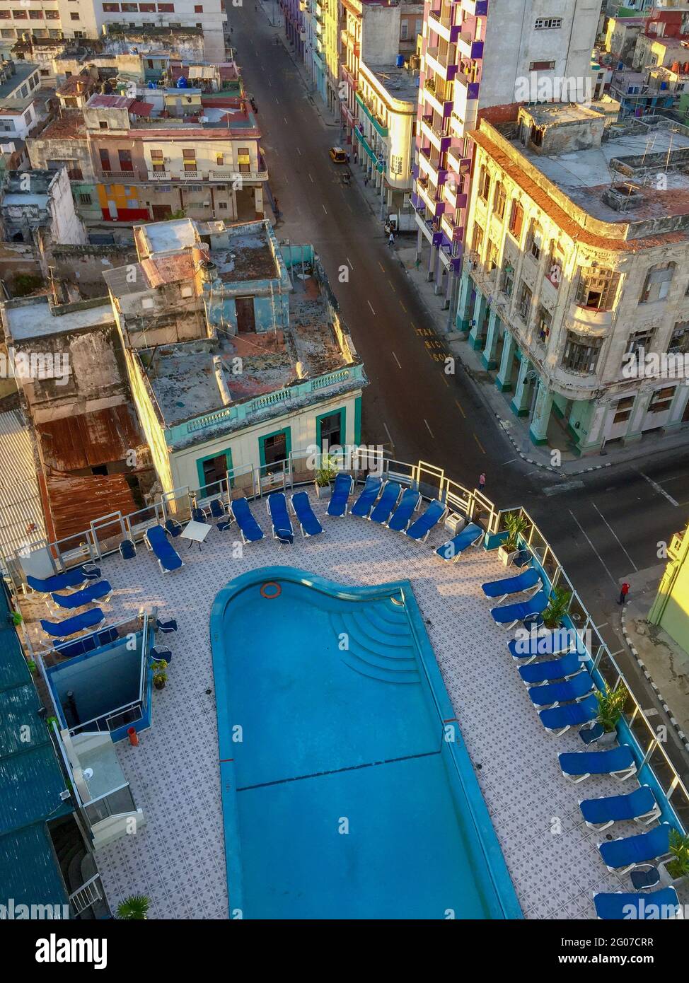 Vertical shot of a swimming pool hi-res stock photography and images ...
