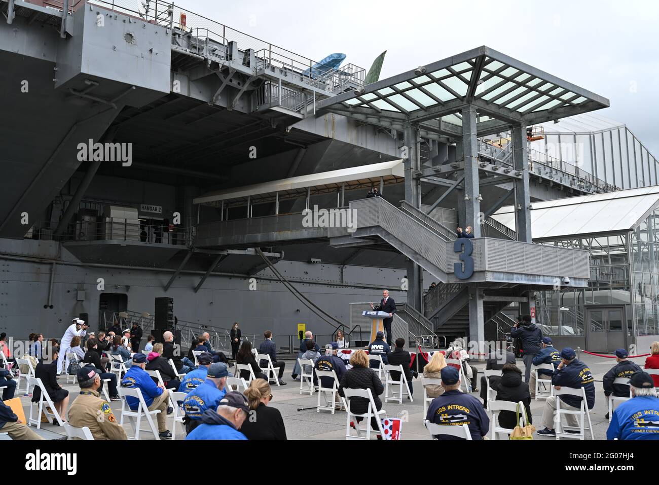 Mayor Bill de Blasio attends the Memorial Day Commemoration at the ...