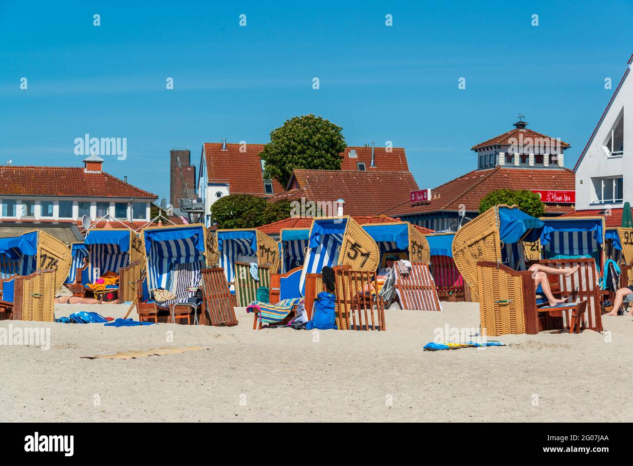 Strandleben am Strand von Laboe an der Ostseeküste Stock Photo - Alamy