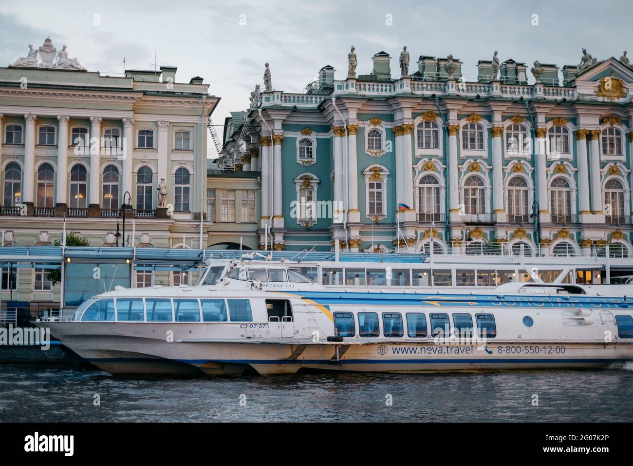 Neva tourist ship st petersburg hi-res stock photography and images - Alamy