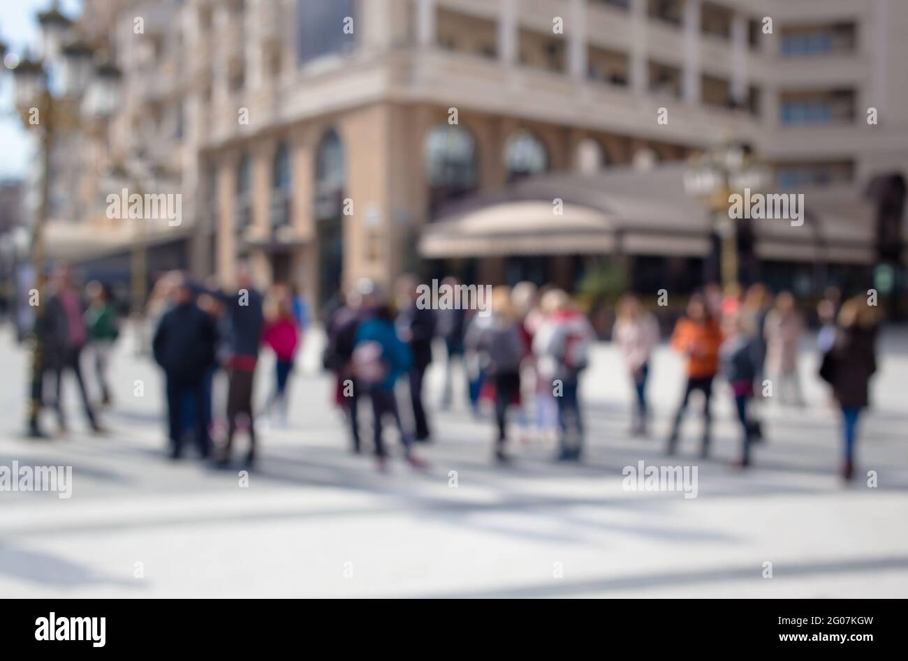 Urban walking hi-res stock photography and images - Alamy