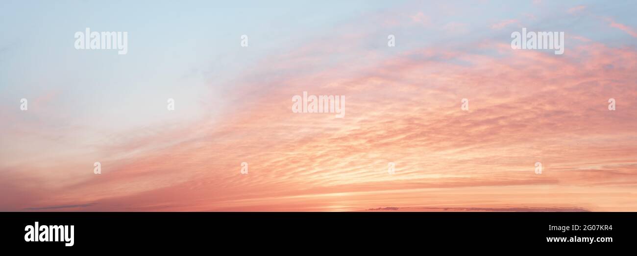 Amber colored sky hi-res stock photography and images - Alamy